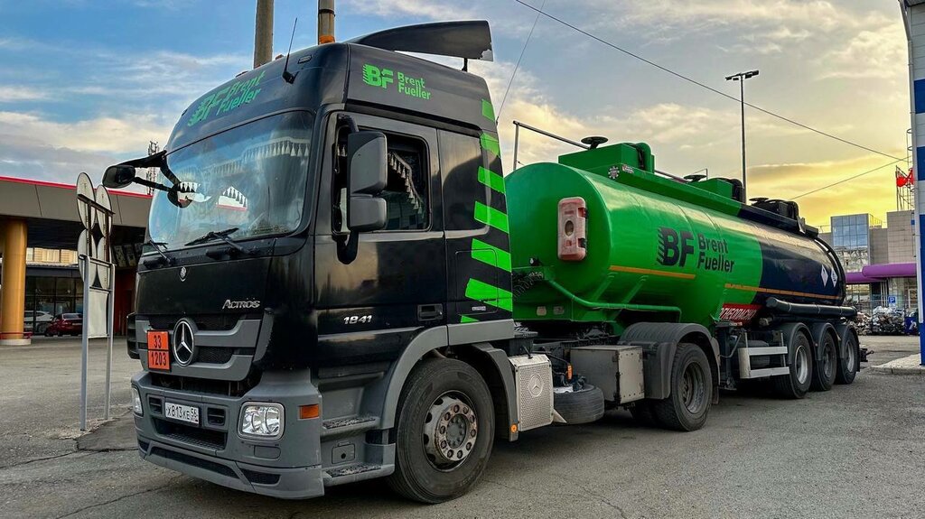 Benzin istasyonu Brent Fueller, Orenburg, foto