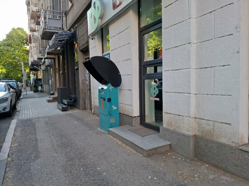 Eczaneler Neopharm, Tiflis, foto