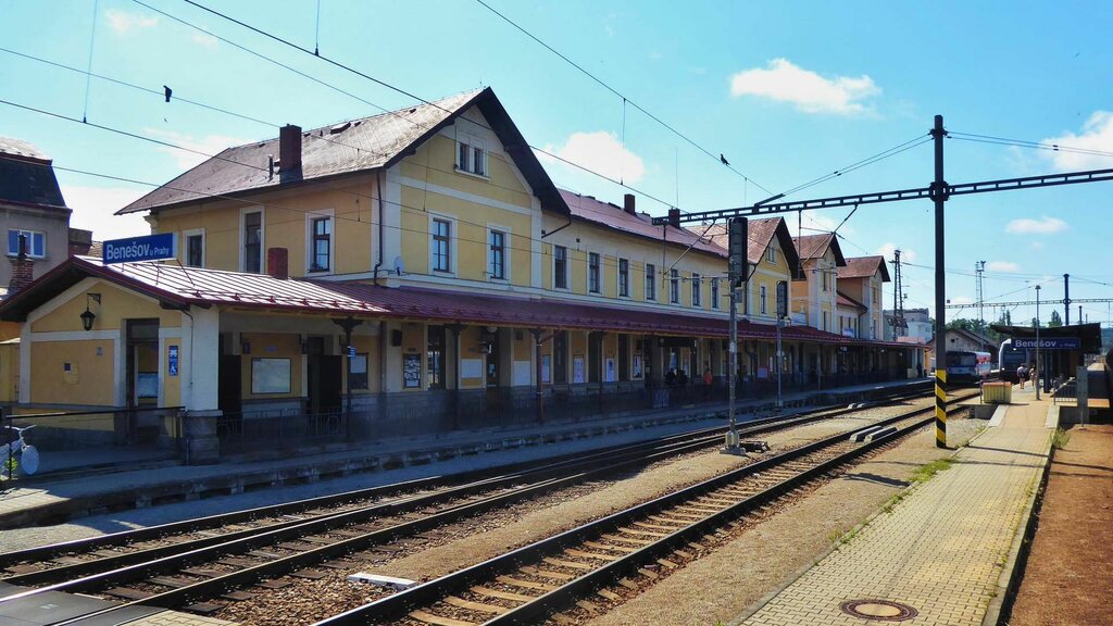 Tren istasyonu Benešov u Prahy, Benesov, foto