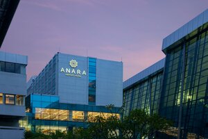 Anara Airport Hotel (Banten Province, Kota Tangerang City, Soekarno-Hatta International Airport, Terminal 2), otel  Tangerang'dan