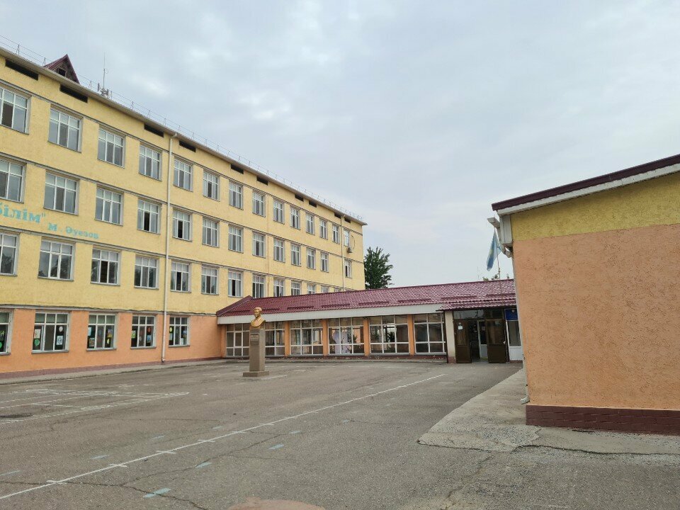 Ortaokul Secondary school № 30 named after O. Zhandosov, Çimkent (Şımkent), foto