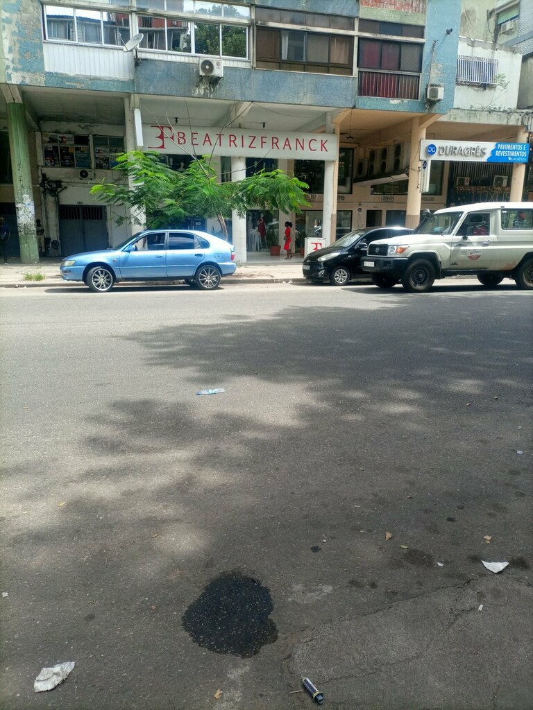 Giyim mağazası Loja Beatriz Frank, Loanda, foto