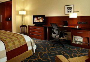 Montreal Airport Marriott In-Terminal Hotel (Quebec, Administrative region of Montreal, ville de Dorval), otel  Dorval'den