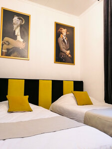 Château Des Ayes (Auvergne-Rhône-Alpes, Isère, Arrondissement de Grenoble, Saint-Étienne-de-Saint-Geoirs, Chemin de la Vie Profonde), otel