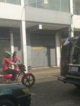 Parqueo (Santa Cruz de la Sierra, Distrito Municipal 11, Prolongación Quijarro, 324), otopark alanı  Santa‑Krus'tan