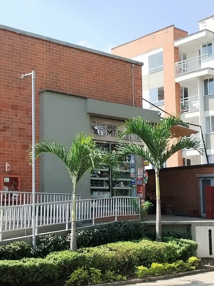 Süpermarket Maxi Market 1121, Cali, foto