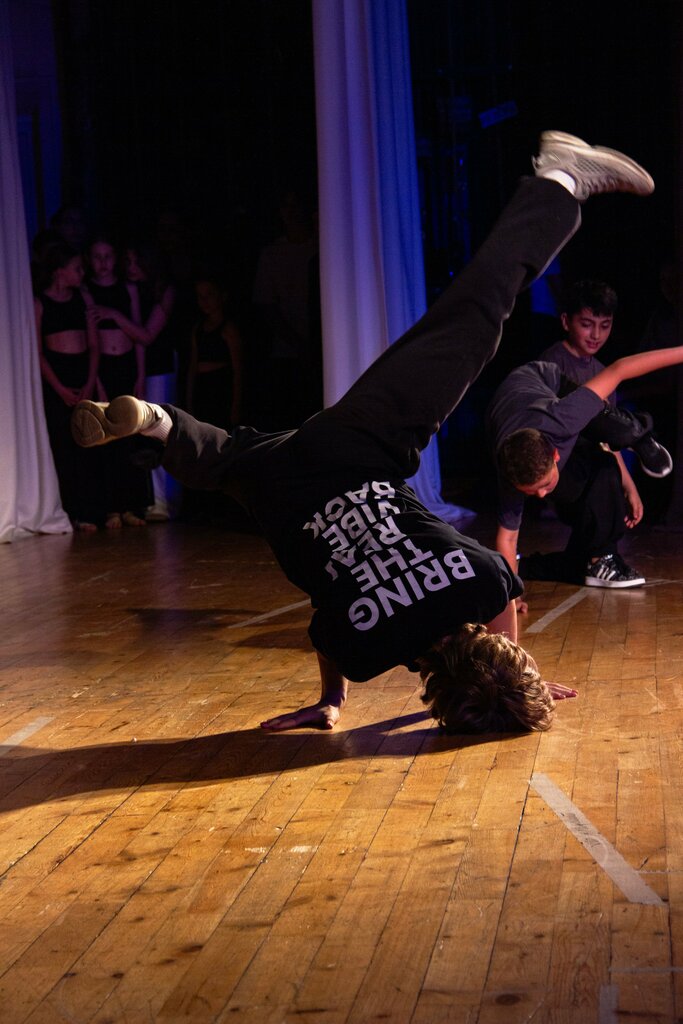 Dans okulları Blast, Bataysk, foto