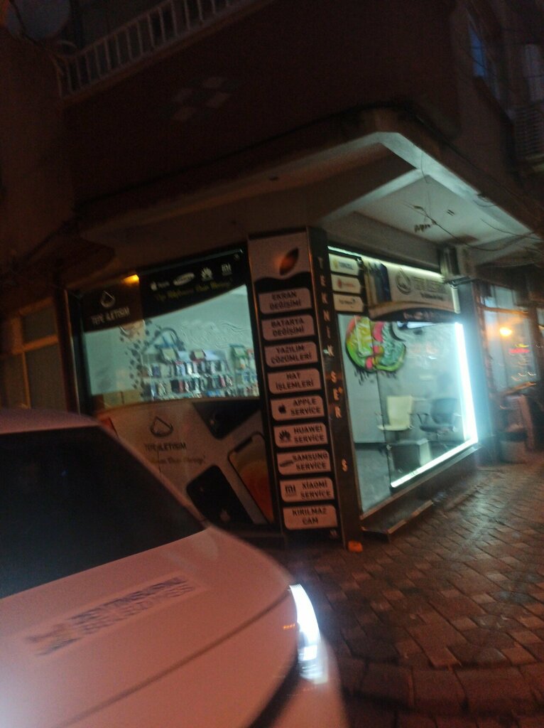 Cep telefonu ve aksesuarları satış mağazaları Tepe İletişim, İstanbul, foto