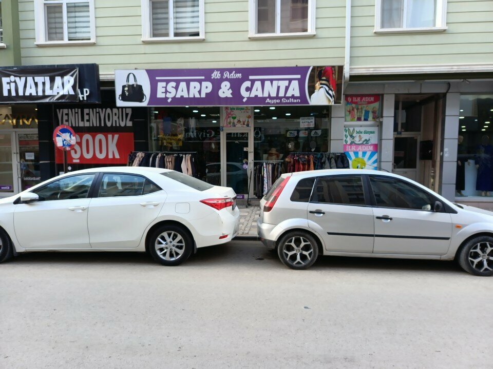 Çanta ve valiz mağazaları İlk Adım Eşarp & Çanta, Ankara, foto