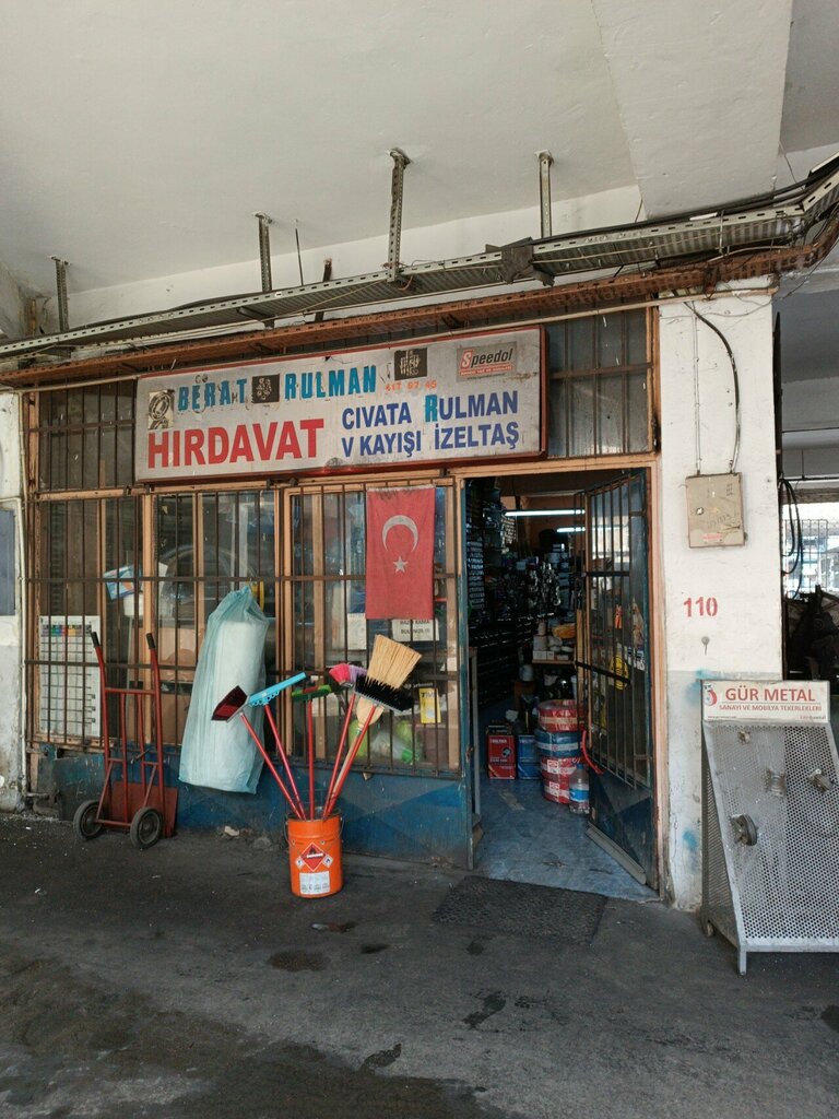 Yapı mağazası Berat Rulman Hırdavat, İstanbul, foto