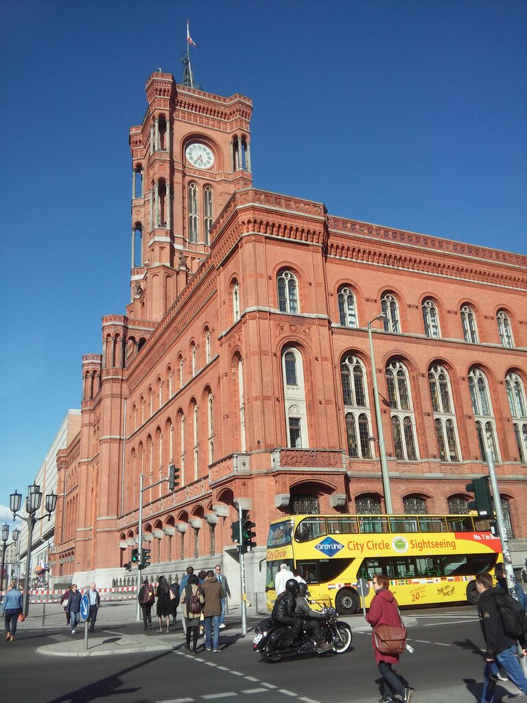 Turistik yerler Rotes Rathaus, Berlin, foto