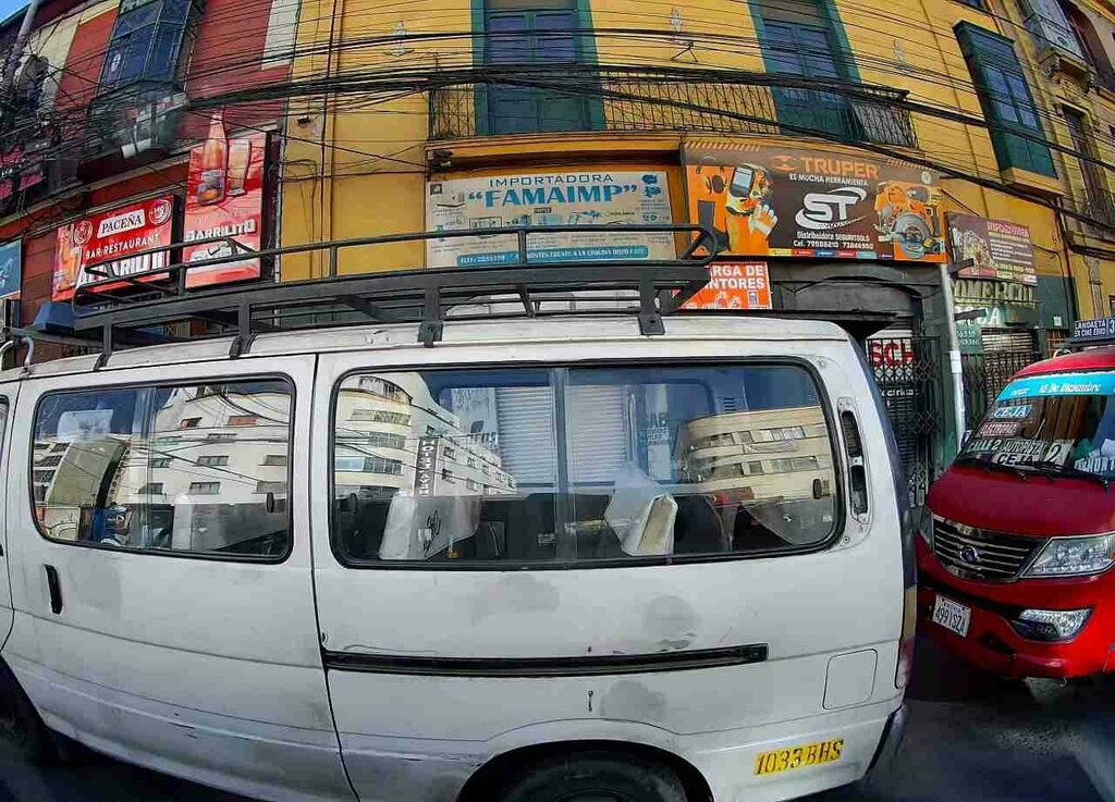 i̇nşaat gereçleri Importadora Famaimp, La Paz, foto