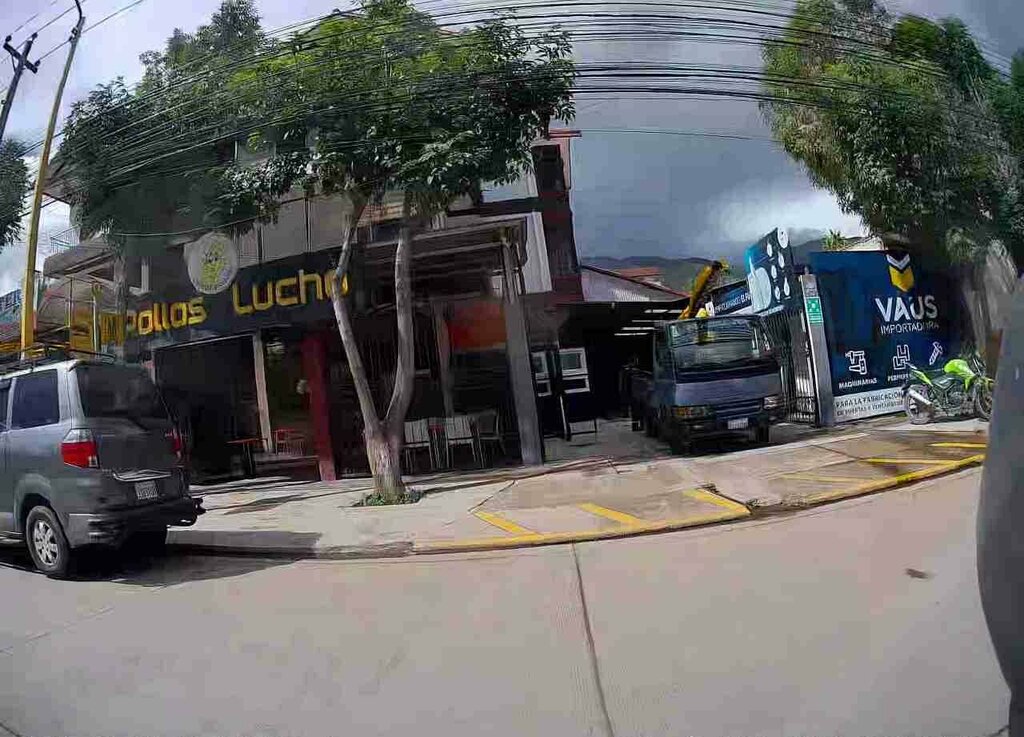 Restoran Pollos Lucho Sucursal Tiquipaya, Dünya, foto