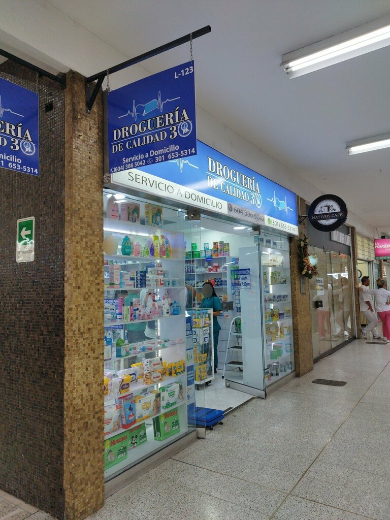 Eczaneler Drogueria de Calidad 3, Medellin, foto