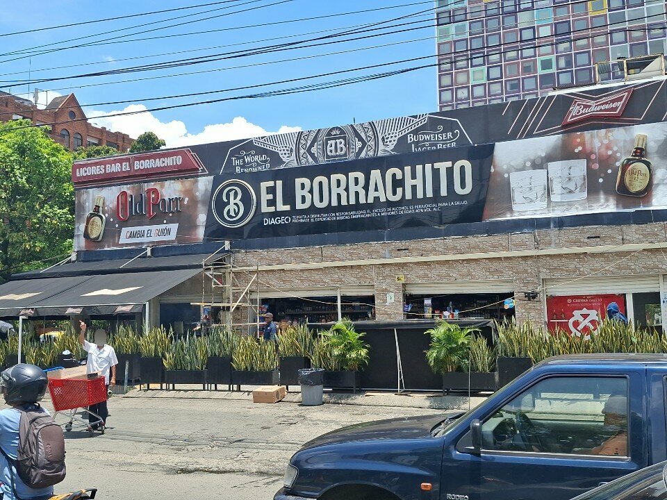 Alkollü içecekler Licores El Borrachito, Cali, foto