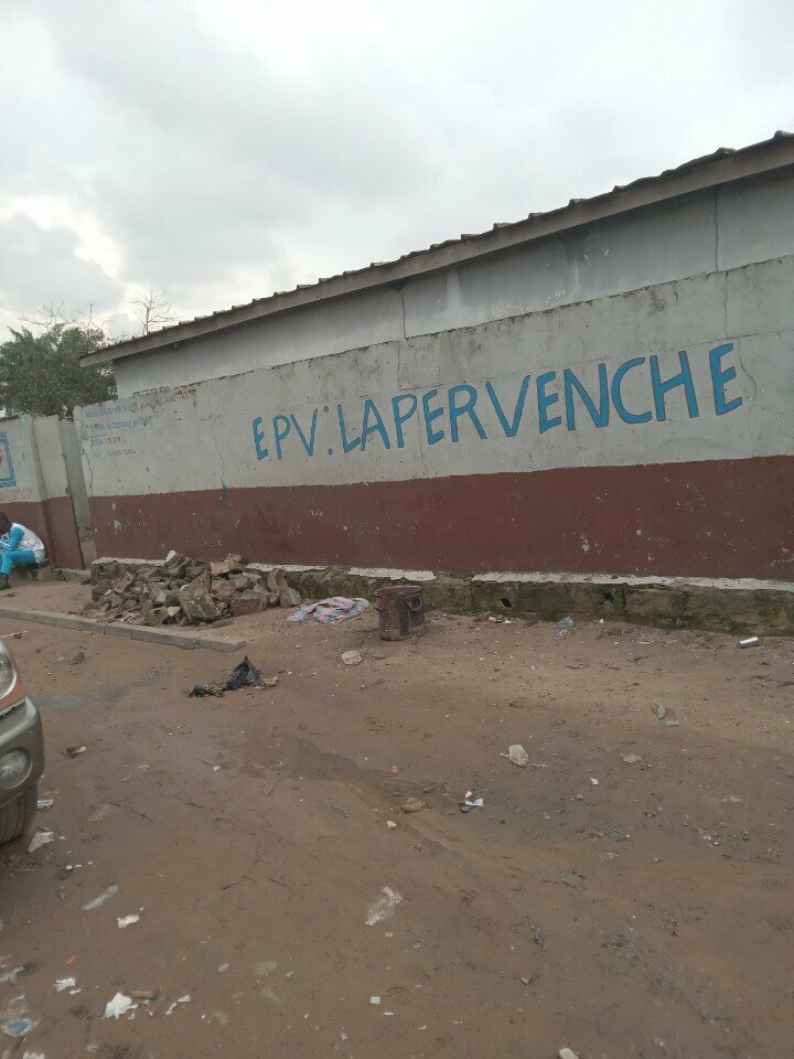 i̇lkokul École Primaire Privée La Pervenche, Abican, foto