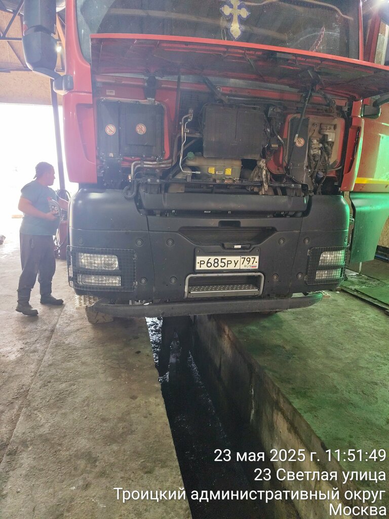 Kamyonların onarımı Геликон-М, Moskova, foto