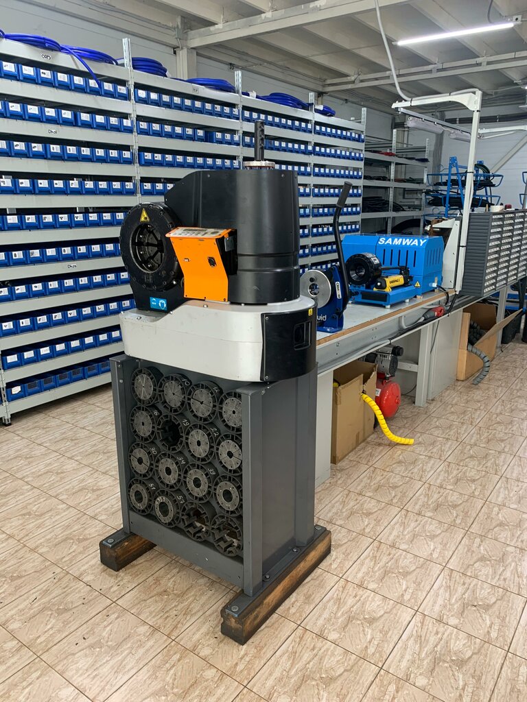 Kollar ve hortumlar Гидролекспресс, Adıge Cumhuriyeti, foto