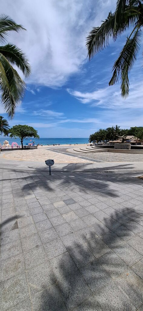 Çeşme Поющий фонтан на площади Дадунхай, Sanya, foto