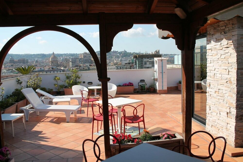 Otel Sonevi Rooms Napoli, Napoli, foto