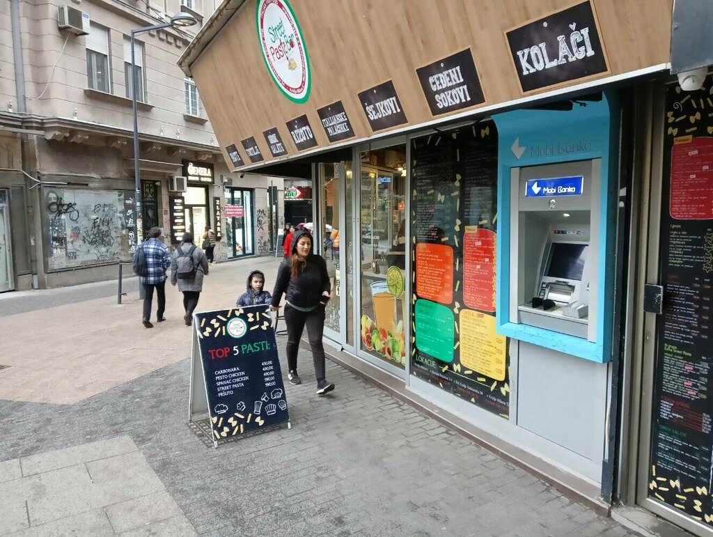 ATM'ler Mobi Banka, Belgrad, foto