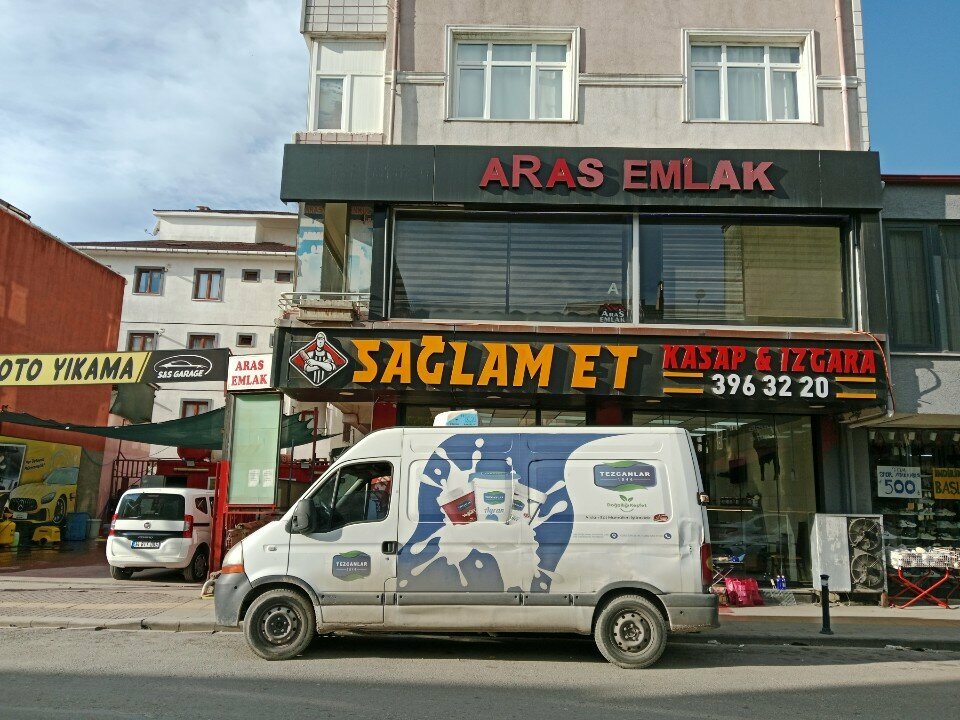 Emlak ofisi Aras Emlak, İstanbul, foto
