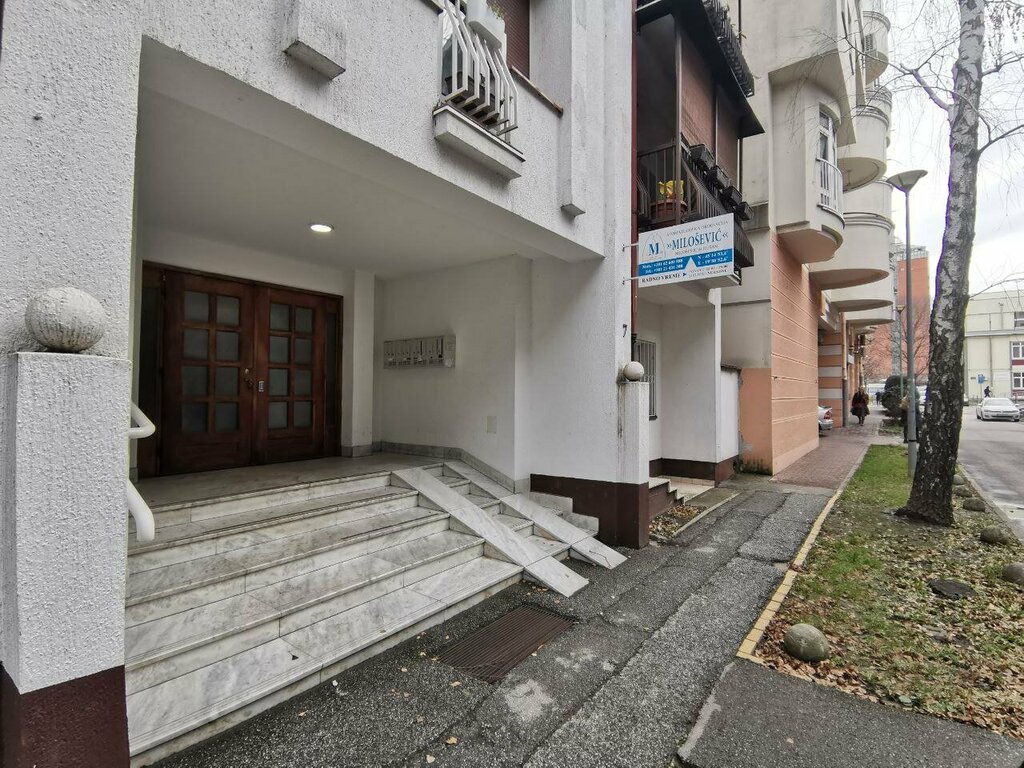 Özel ağız ve diş sağlığı klinikleri ve muayenehaneleri Stomatološka ordinacija Milošević, Novi Sad, foto
