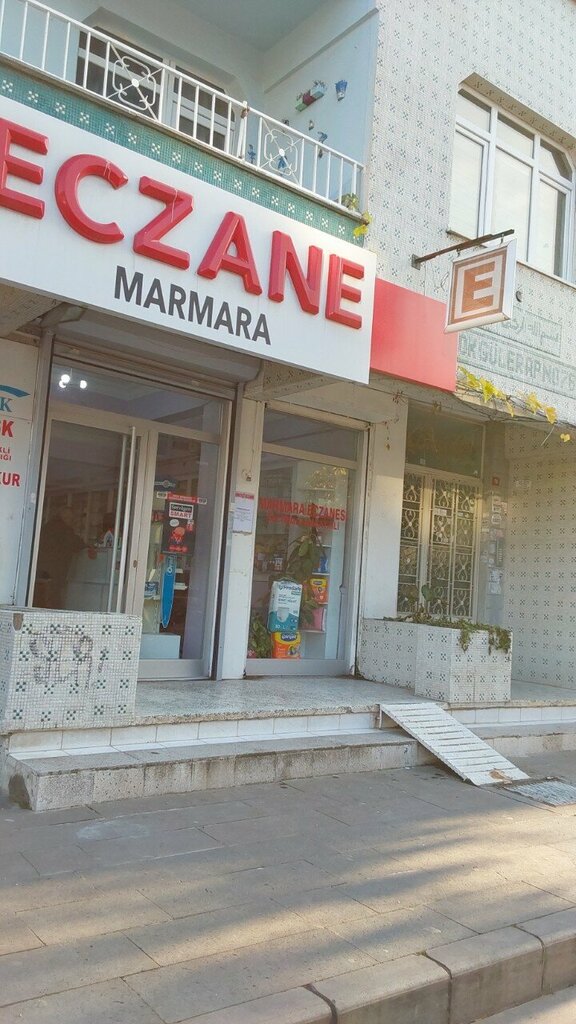 Eczaneler Marmara Eczanesi, İstanbul, foto