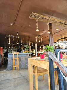 Desi Si Food Garage (Southern, Town of Hikkaduwa), kafe  Hikkaduwa'dan