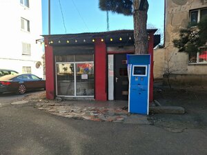 ორთონე (kray Kvemo Kartli, Rustavi, Mahabeli Street), ekmek fırını  Rustavi'den (Bostandere'den)