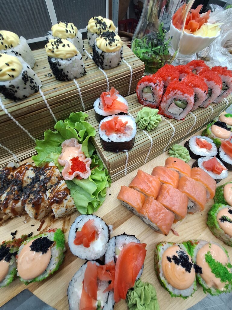 Kafe Sushi-Rolls Every-Day, Medyn, foto