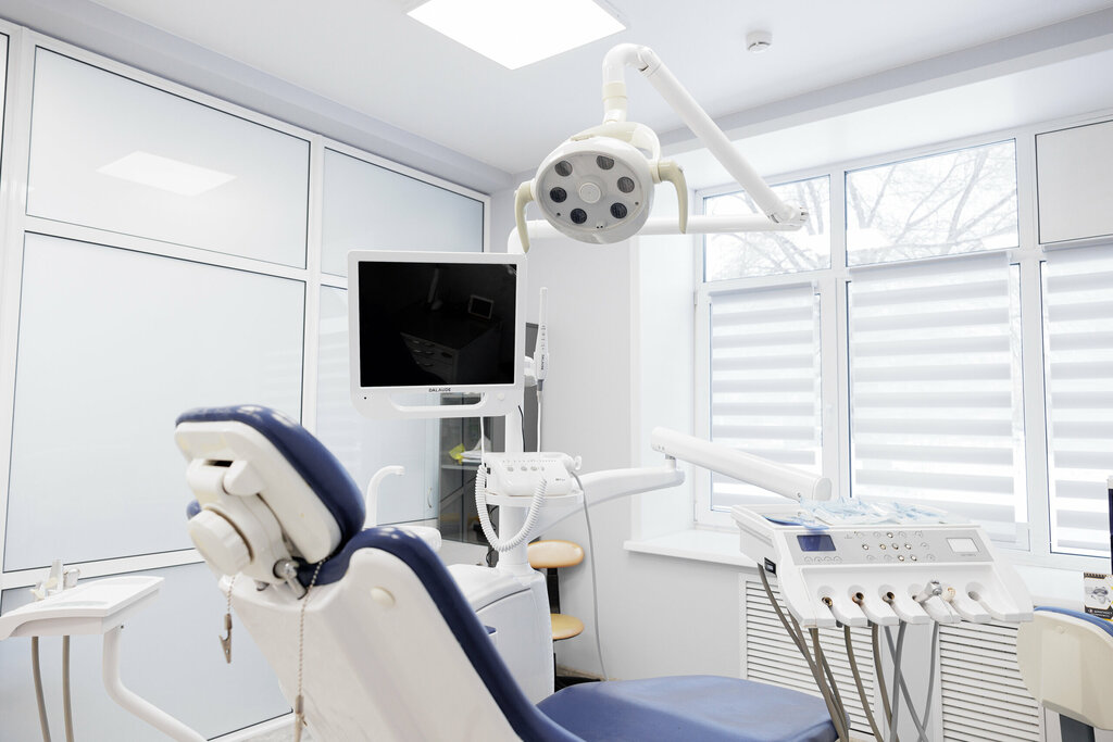 Özel ağız ve diş sağlığı klinikleri ve muayenehaneleri Домини Смайл, Kemerovo, foto