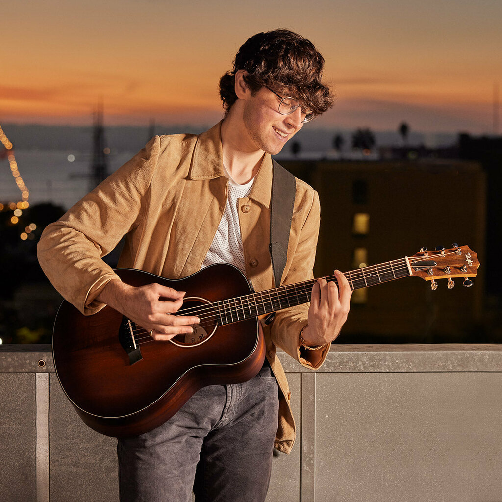 Enstrüman mağazaları GuitarStore. ae, Dubai, foto