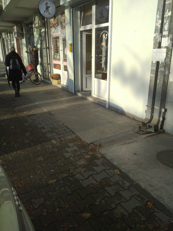 Ayakkabı mağazaları Korak ka uspehu, Novi Sad, foto