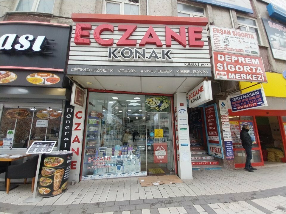 Eczaneler Eczane Konak, İstanbul, foto