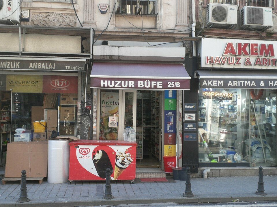 Gazete bayi Huzur Büfe, İstanbul, foto