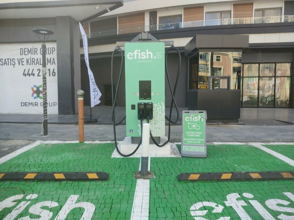 Hava gazı tüpü ve gazometre dolumu Efish Elektrikli Şarj Dolum Yeri, İstanbul, foto
