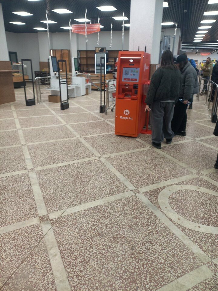 ATM'ler Kaspi Bank, Kostanay, foto