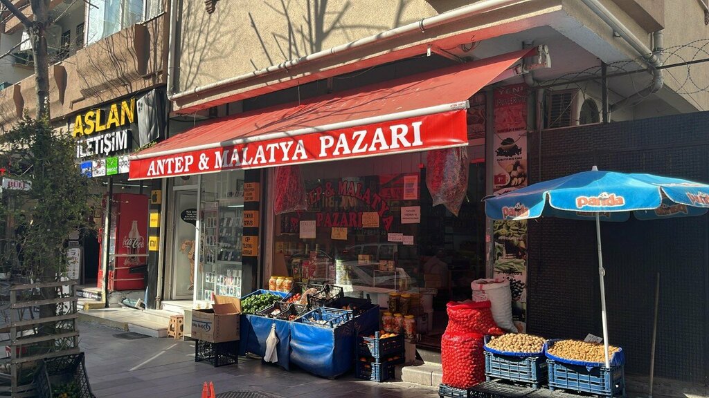 Kuruyemiş, atıştırmalık, kuru meyve Antep Malatya Pazarı, İstanbul, foto