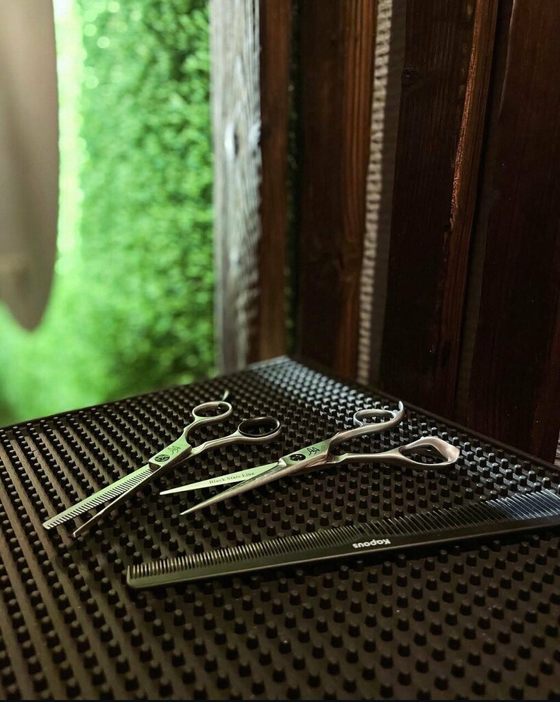 Berberler Brooks Barbershop, Dzerzhinsk, foto