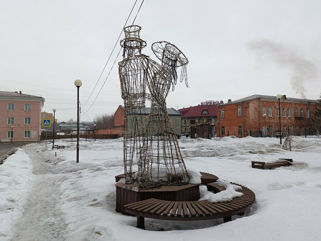 Park, sokak heykeli Танцующая пара, Biysk, foto