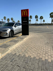 Макдоналдс (South Sinai Governorate, Sharm El Sheikh), fast food  Şarm El‑Şeyh'ten