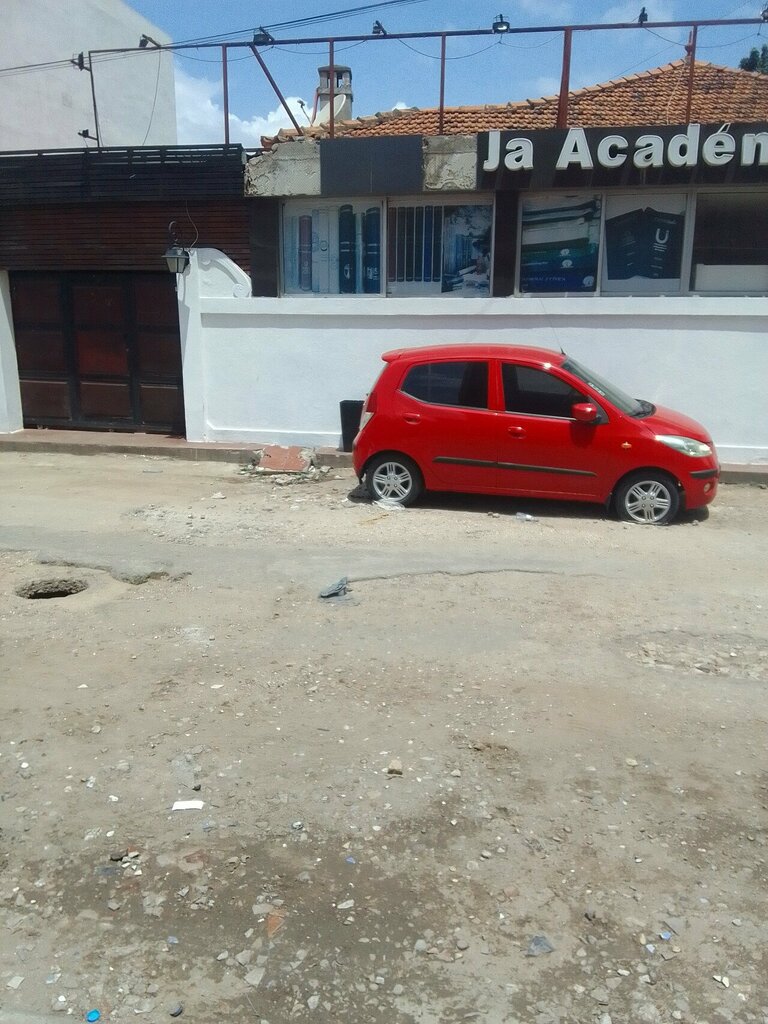 Üniversiteler Ja academia, Loanda, foto
