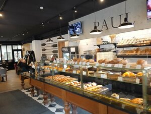 Paul (Karla Marksa Street No:17), ekmek fırını  Minsk'ten