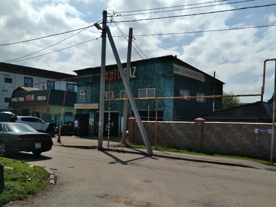 Oto lastik tamiri Tire workshop, Almatı, foto