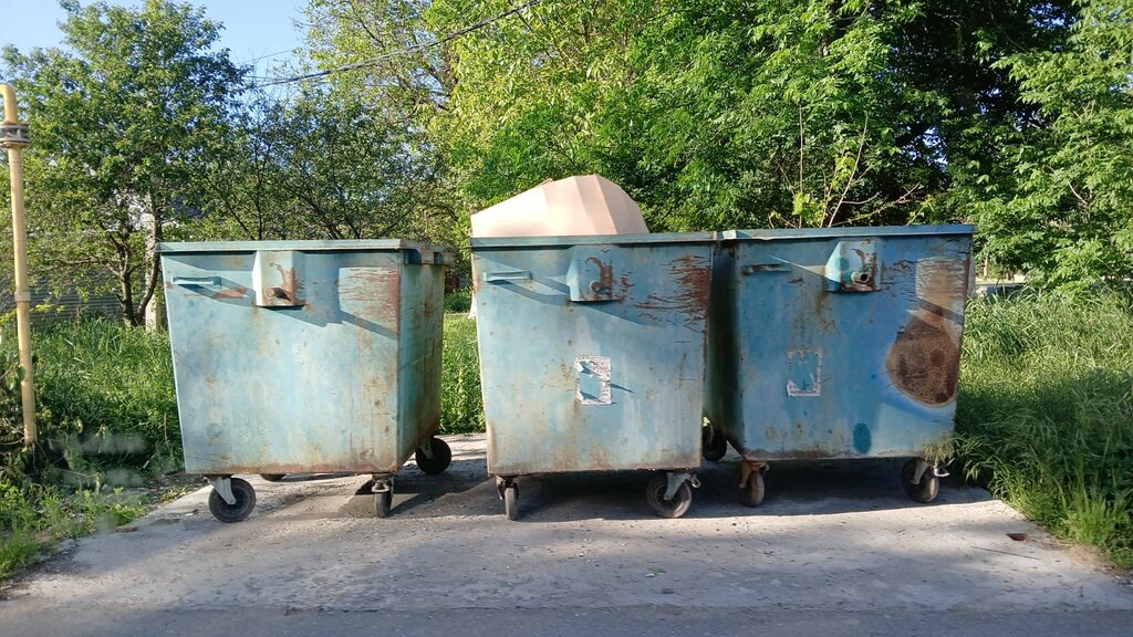 Çöp alanları Trash and garbage disposal area, Stavropolski krayı, foto