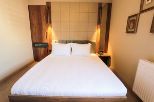 Arach Hotels (İstanbul, Şişli, Ergenekon Mah., Prof. Dr. Celal Öker Sok., 5), otel  İstanbul'dan