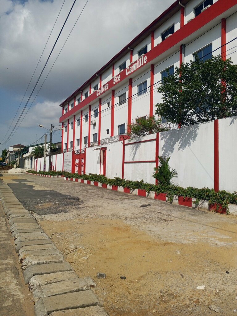 Yüksekokul Collège Sainte Camille, Abican, foto