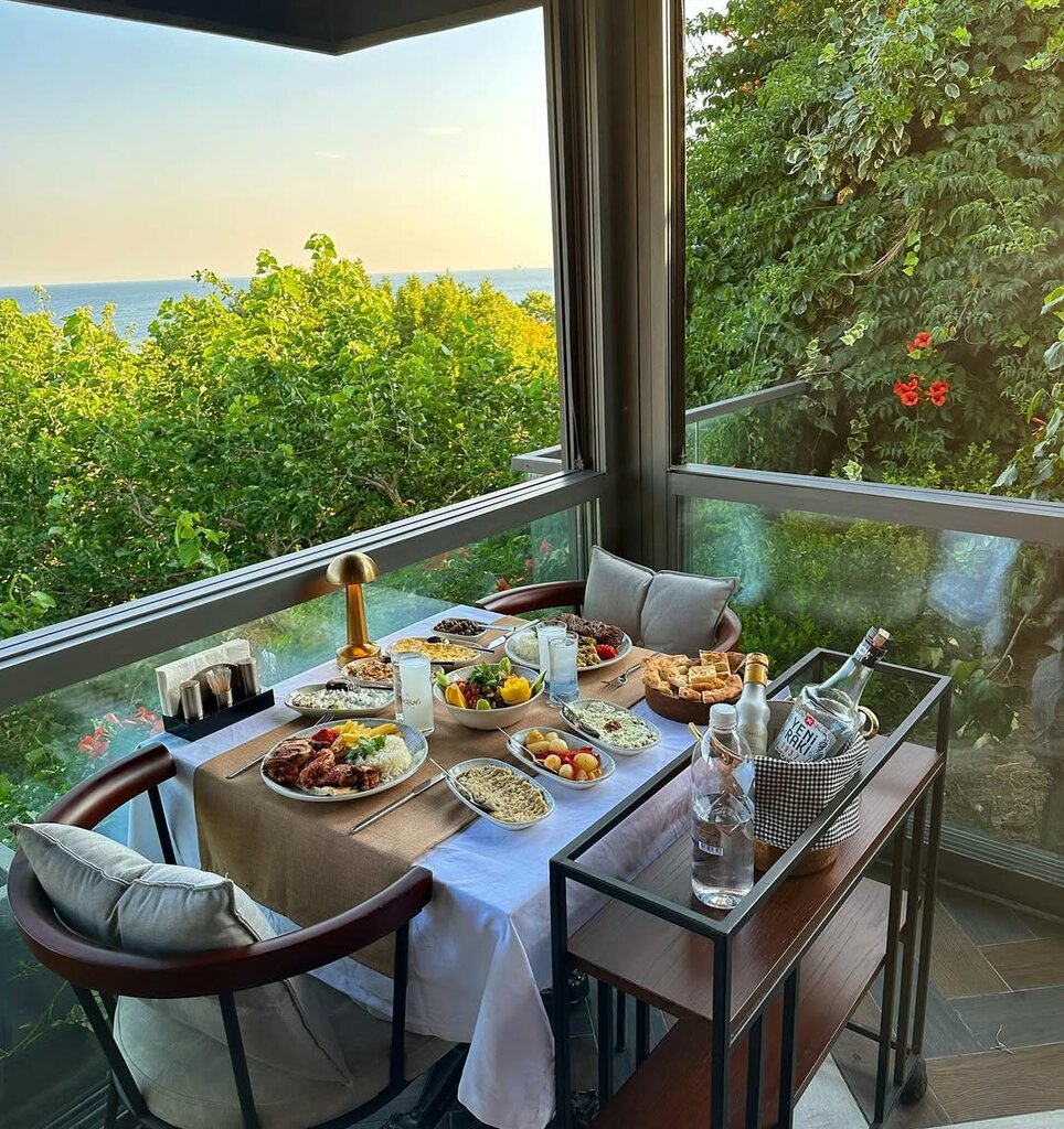 Restoran Mazrona Meyhane, İstanbul, foto