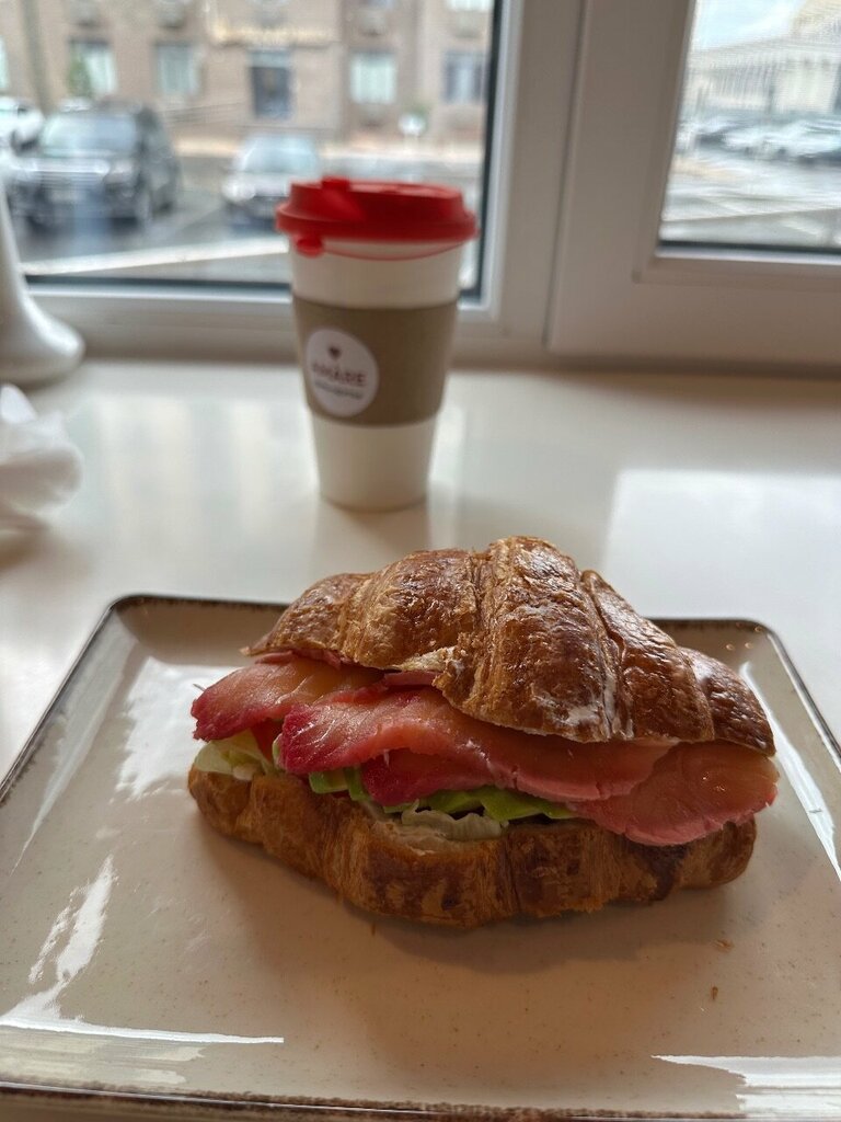 Kafe Amare Bakery, Atırav, foto